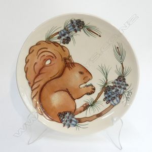Limited Edition Moorcroft Squirrel Plate 1995 - Moorcroft - Ceramics