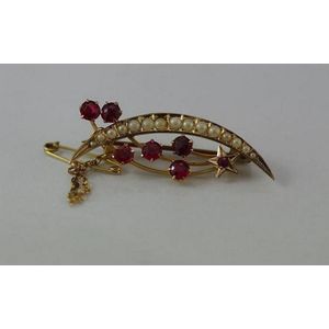 Ruby and Pearl Half-Moon Brooch - 9ct Gold - Brooches - Jewellery