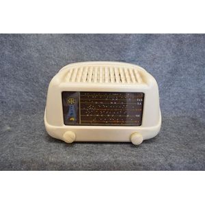 Vintage Australian STC radio - price guide and values