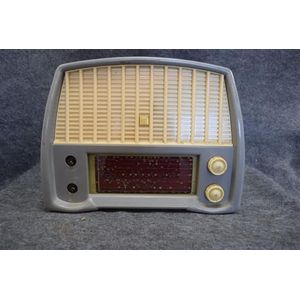 Vintage Australian STC radio - price guide and values