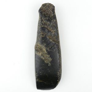 New Zealand Maori artefacts patiti (axes) tokikakaupoto (tomahawks ...