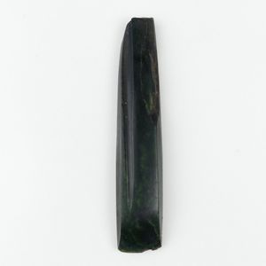Early Maori nephrite toki with tapered bevel - New Zealand Maori - Tribal