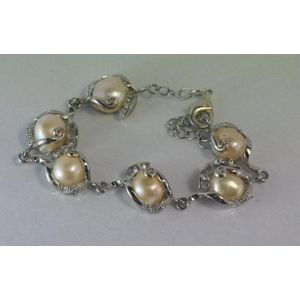 Shimmering Pearl Bracelet - Bracelets/Bangles - Jewellery