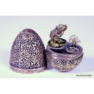 Silver items by Australian / British silversmith Stuart Devlin - price ...