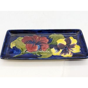 Moorcroft Hibiscus Pen Tray (1950) - Moorcroft - Ceramics