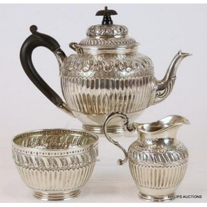 Victorian Sterling Silver Tea Service - Tea & Coffee Services - Silver
