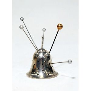 Vintage hat pin holders and stands - price guide and values