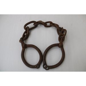 Australian Colonialconvict leg irons / ball and chain used in Van ...