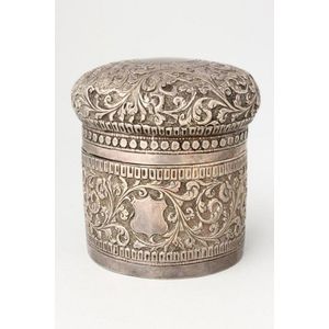 Indian Silver Cylindrical Box with Shield Medallion - Boxes, Jewellery ...