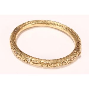 18ct Gold Hinged Bangle with Repousse Foliate Designs, 17.71gm ...