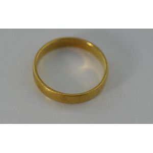 18ct Yellow Gold Ring - 3.8g - Marked 750 - Rings - Jewellery