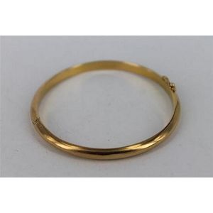 22ct Gold Hinged Bangle with Safety Catch - 8g - Bracelets/Bangles ...