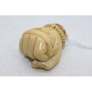 Vinatge carved ivory pendants and lockets - price guide and values