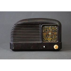 Vintage Australian STC radio - price guide and values