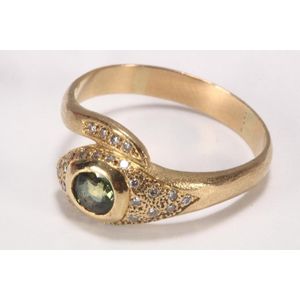 18ct Gold Serpent Ring with Green Sapphire and Diamonds - Rings - Jewellery