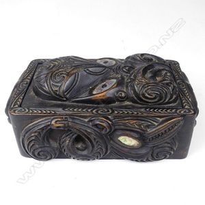 New Zealand Maori artefacts waka huia (box) - price guide and values