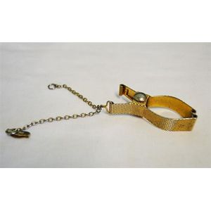 Skirt Lifter: A Handy Tool for Everyday Convenience - Dressing ...