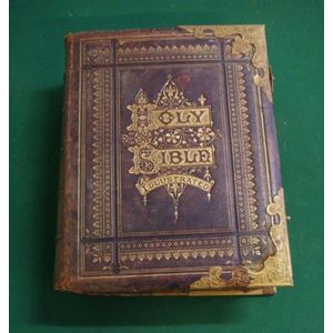 Victorian Illustrated Leather Bible - Religious Objects - Precious Objects