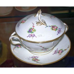 Mintons Ltd. (England) dishes, bowls and comports - price guide and values