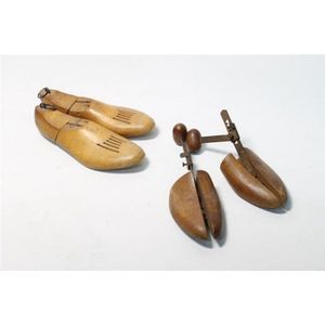 Vintage Men's Wooden Shoe Trees