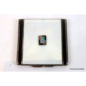 Vintage enamelled compacts - price guide and values