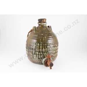 Yvonne Rust (New Zealand) ceramics - price guide and values