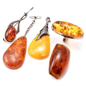 Amber Jewelry Set: Rings, Brooches, and Pendants in Silver - Rings ...