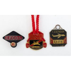 Vintage Essendon Football Club medals, badges and membership cards ...