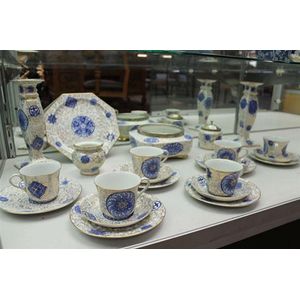 James Kent Ltd Fenton 'Osaka' Tea Set (23 pieces) - Candelabra ...