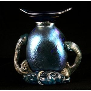 Unsigned Double Handled Vase by Colin Heaney - Australian Themes ...