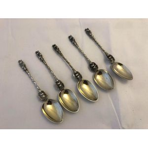 Antique sterling silver apostle spoons - price guide and values