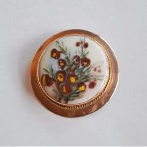 May Creeth (Australia), hand painted jewellery and ceramics, late 19th ...