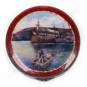 Vintage enamelled compacts - price guide and values