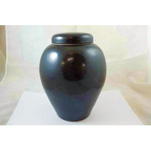 Oil Spot Lidded Jar by Suleyman Saba