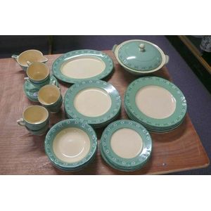 Minton Solaro Ware 38-Piece Dinner Set (1912-1950) - Minton - Ceramics