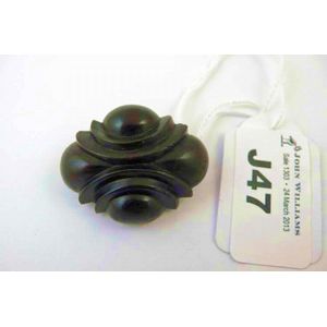 Jet Brooch from Whitby - Brooches - Jewellery