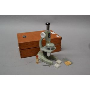 Student Microscope in Box - Optical - Microscopes - Industry Science ...
