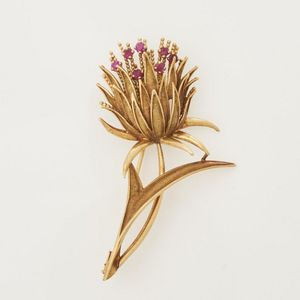 Vintage Ruby Flower Brooch in 18ct Yellow Gold - Brooches - Jewellery
