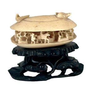 Oriental carved ivory dream shells and clam shells - price guide and values