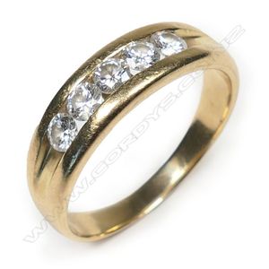 18ct Gold 5 Stone Diamond Ring, TDW 0.85ct - Rings - Jewellery
