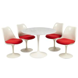 Saarinen Tulip Table Set with Four Chairs by Knoll - Scandinavian ...