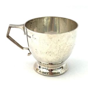 Vintage and later wares from Harrods, London - price guide and values