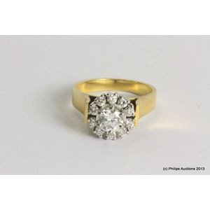 18K Gold Diamond Cluster Ring, 1.05cts Total Weight - Rings - Jewellery