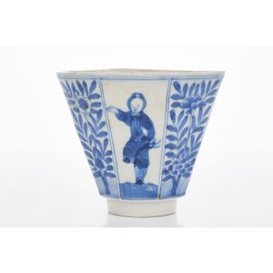 18th/19th Century Chinese Porcelain Octagonal Wine Cup, Johanna ...