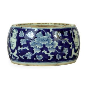 Blue and white porcelain ink pot with boy and flowers - Ceramics ...