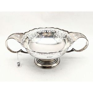 Walker & Hall silversmiths - price guide and values