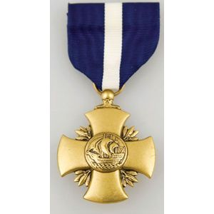 Navy Cross Medal Set with Lapel Pin and Ribbon - Medals, Badges ...