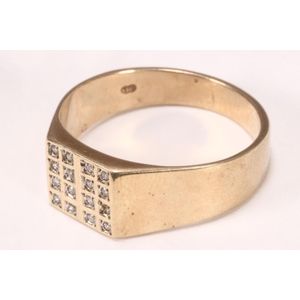 9ct Gold Multi Diamond Ring with 16 Small Diamonds - Rings - Jewellery