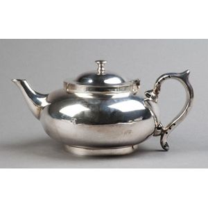 Robur Tea Company silverplated "Perfect" teapots, 1930s - 40s - price ...