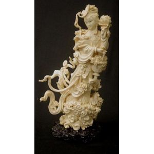 Carved Chinese ivory human figures - price guide and values